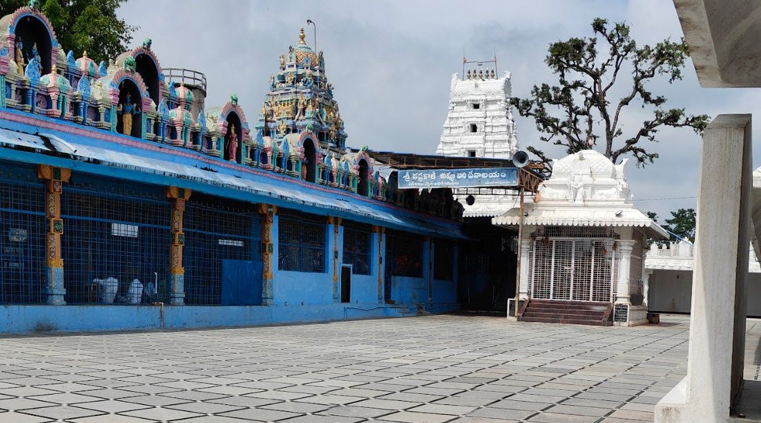 Bonthapally VeeraBhadra Swamy Temple, Medchal, Telangana - Vushii.com